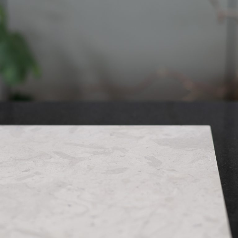 Thala grey kalksten 10mm – RK Natursten